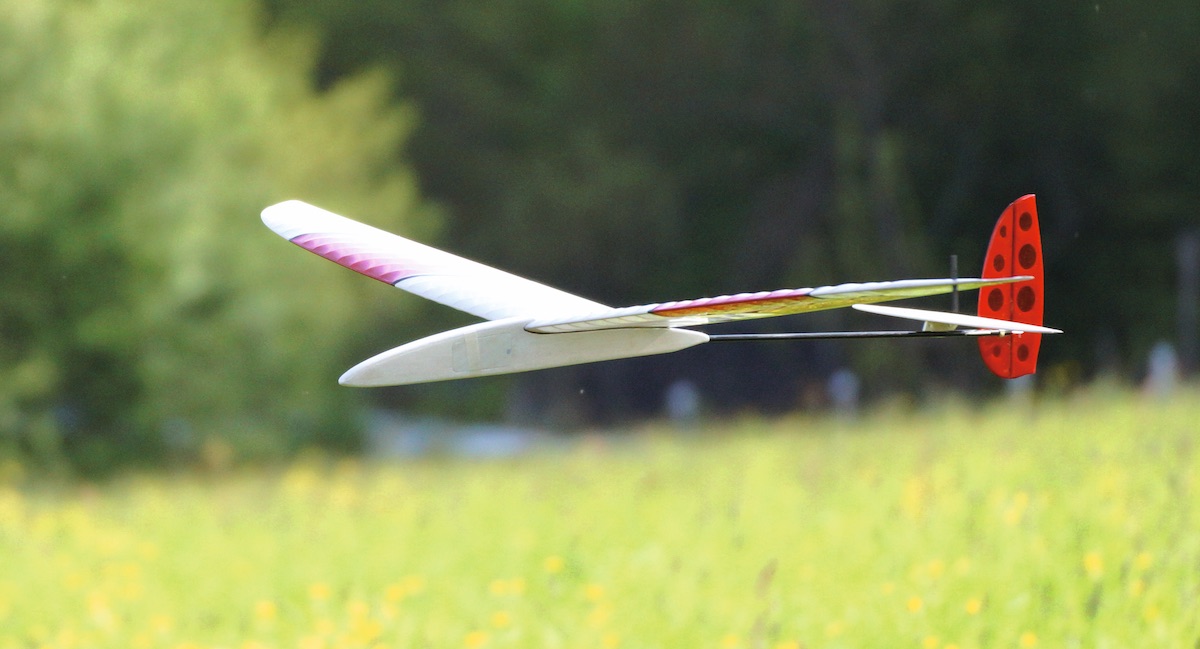 CUMUL DLG – Kavans kleiner Leistungssegler in CfK-Holzbauweis - MFI Magazin