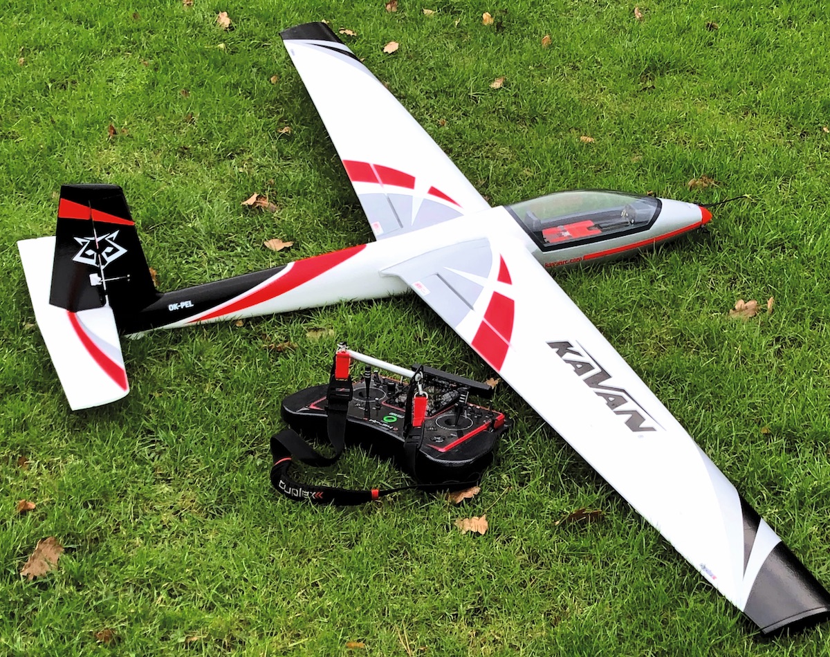 Kunstflugsegler ARF SWIFT-S1 von KAVAN-RC - MFI Magazin